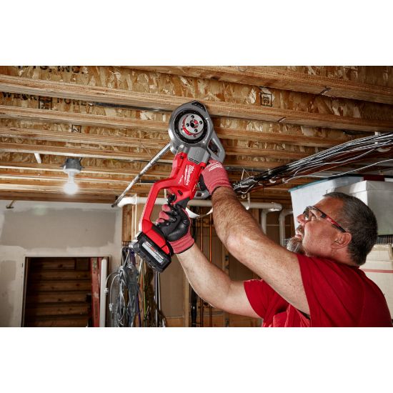 Milwaukee 2870-22 M18 Fuel Compact Pipe Threader | Wolseley Express